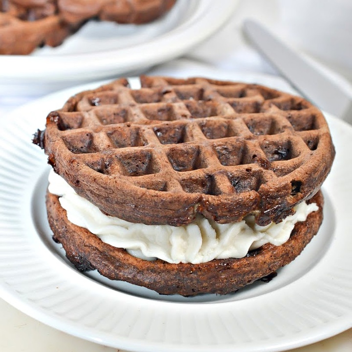 Oreo chaffles - Only 2 Net Carbs Per Chaffle